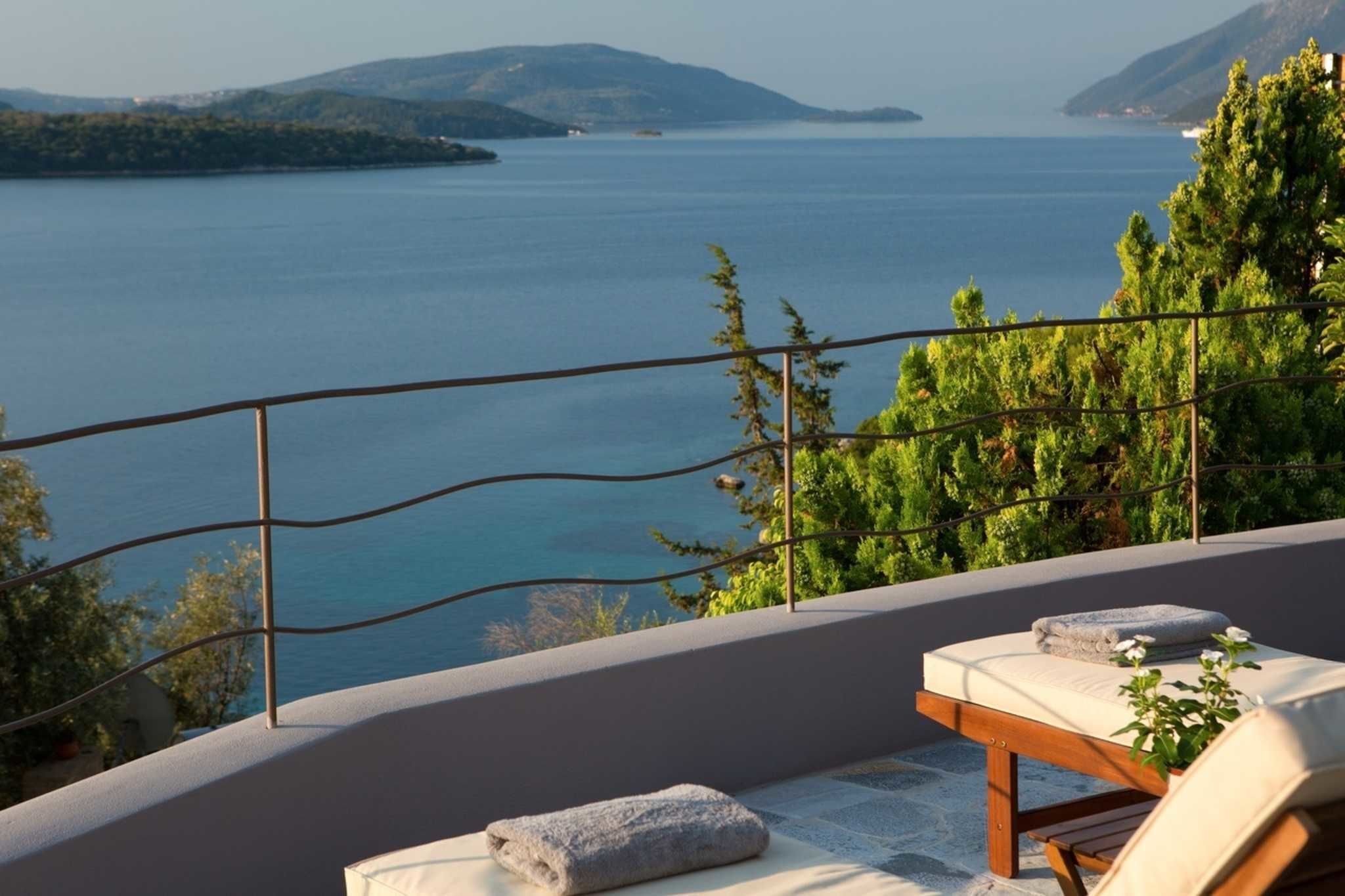 Luxury Pool villa with unobstructed views directly over the Sea