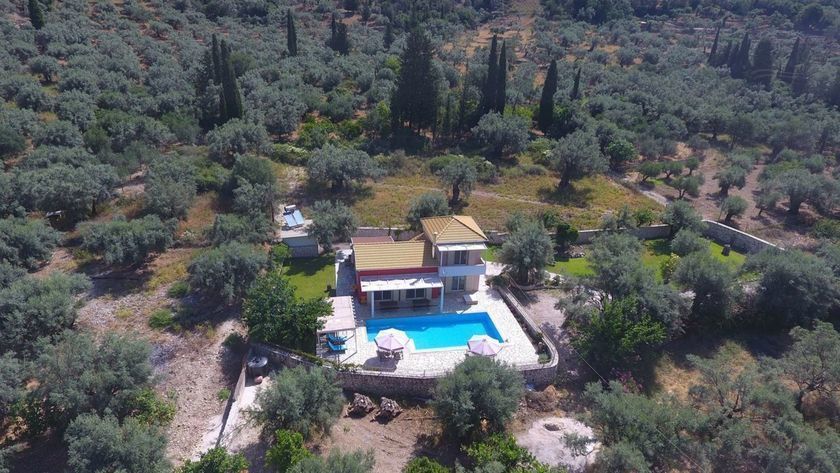 Private secluded villa with very big swimming pool & outdoor space