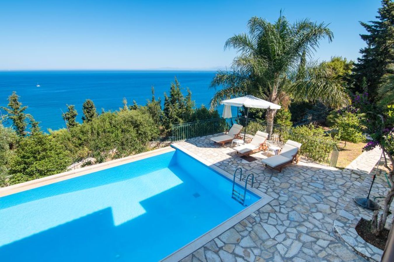 Villa Niriis in Agios Nikitas with breathtaking sunset views! in