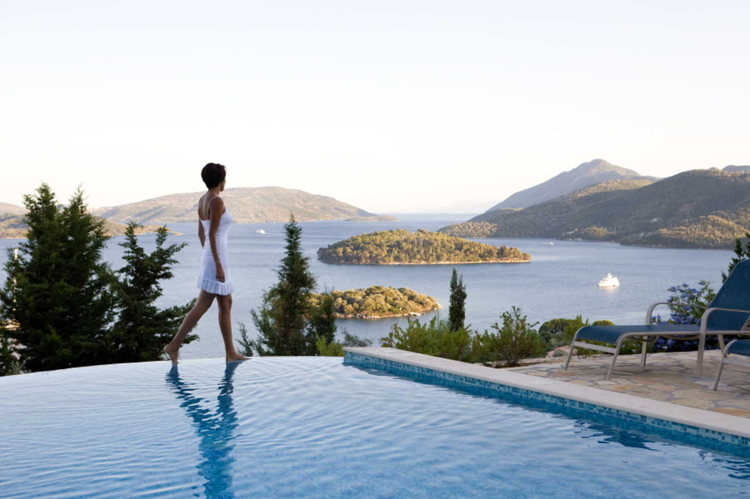 Luxury Villa Del Sol, with amazing views and a private infinity pool.